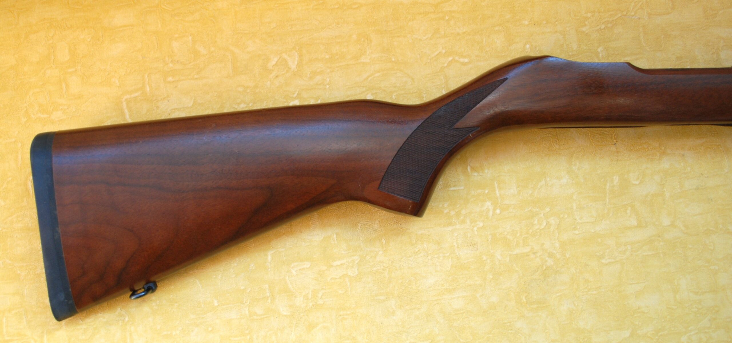 RUGER 10-22 SEMI-AUTOMATIC RIM FIRE WALNUT DELUXE RIFLE STOCK. - Emma ...