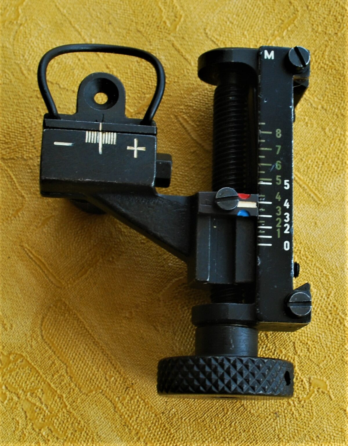 ANOTHER UNKNOWN APPLICATION / RIFLE MILITARY SPEC. OPEN OFF-SET DIOPTRE ...