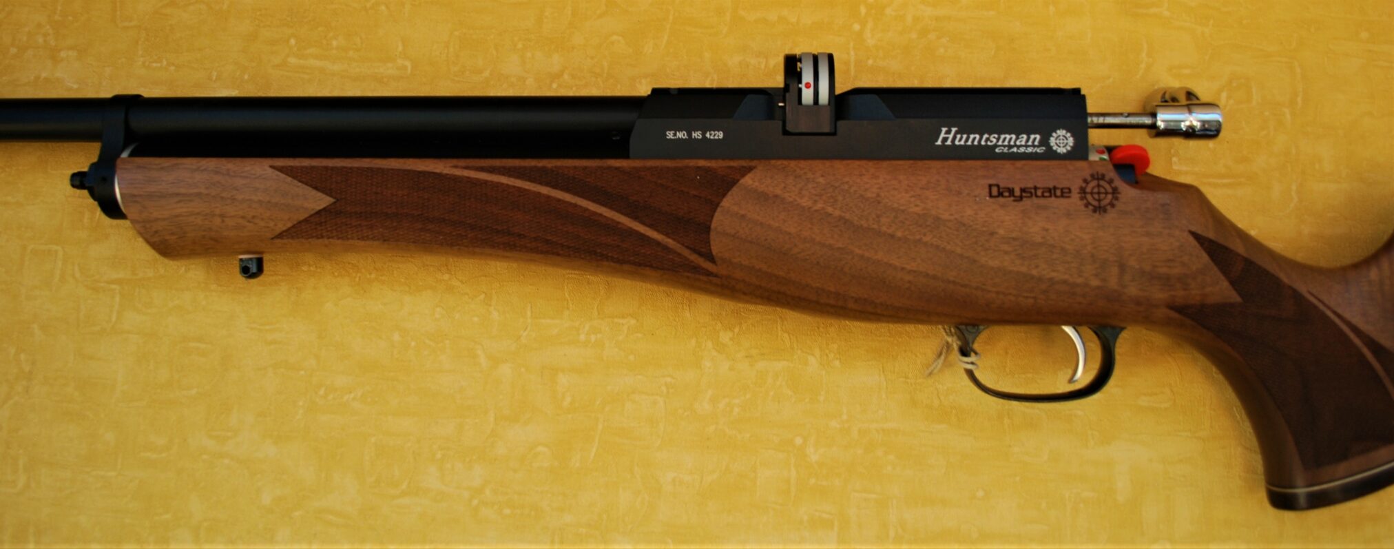 DAYSTATE HUNTSMAN CLASSIC FAC FIREARM RATED .177 (4.5mm) PCP AIR RIFLE. - Emma Custom Rifles