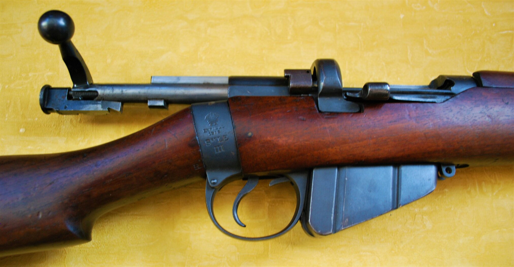 LEE ENFIELD SMLE .303 BOLT ACTION BRITISH MILITARY SERVICE RIFLE ...