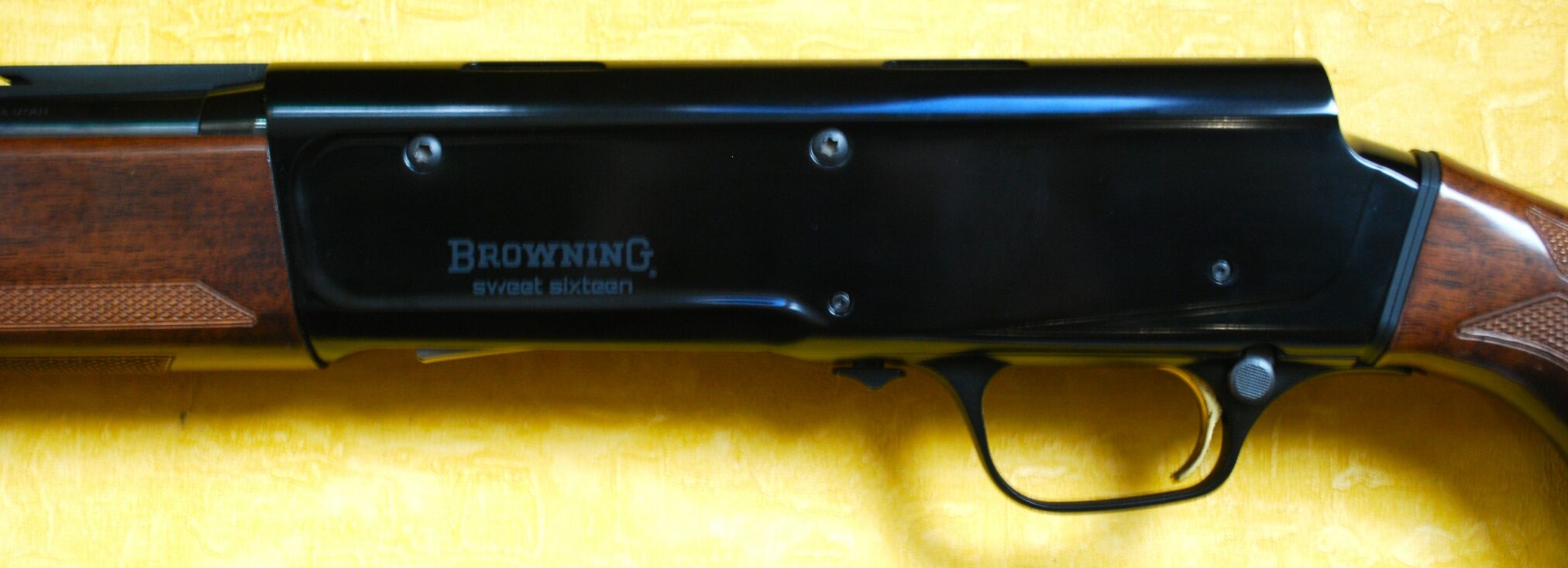 BROWNING A5 SWEET SIXTEEN 16G SEMI-AUTOMATIC SHOTGUN. - Emma Custom Rifles