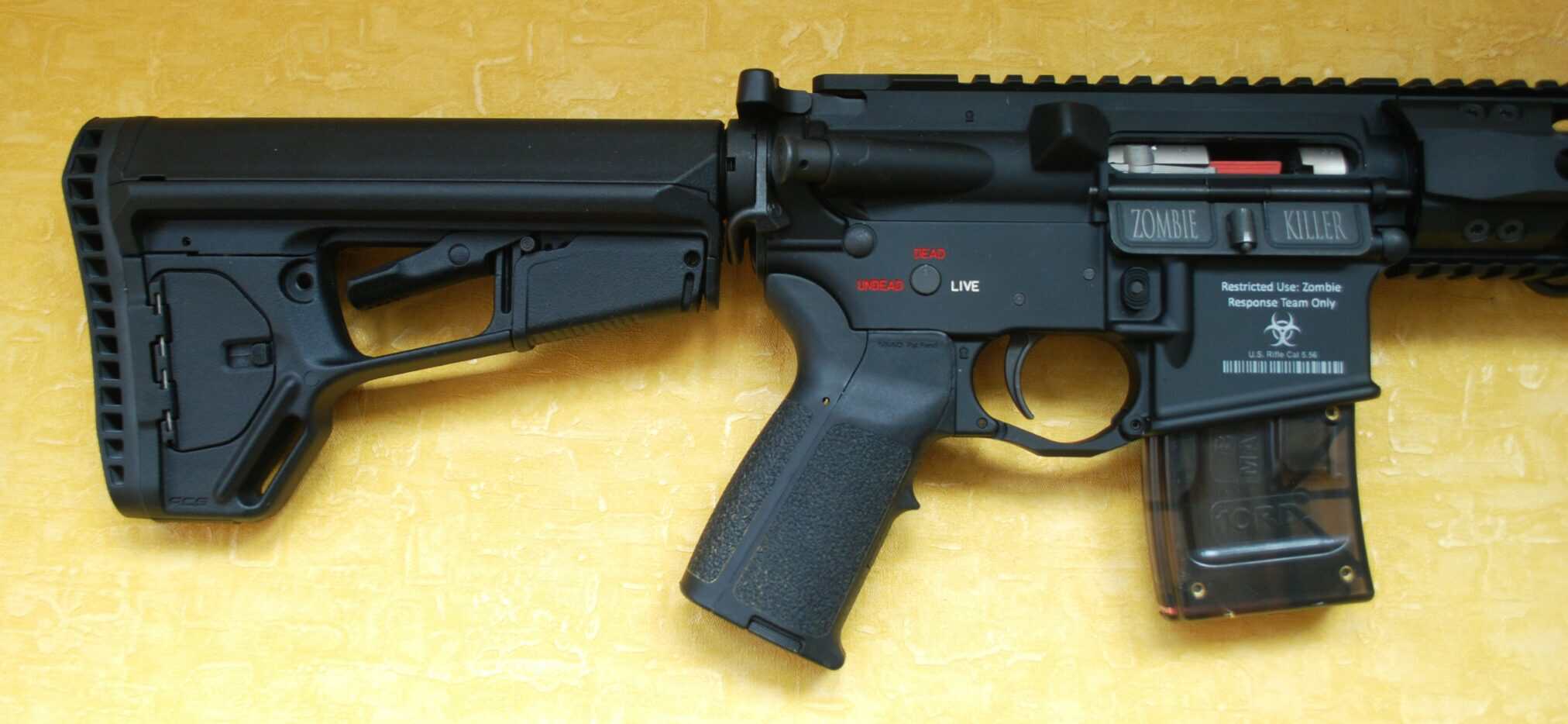 SPIKES TACTICAL ST-22 ‘ZOMBIE KILLER’ .22 RIM-FIRE SEMI-AUTOMATIC RIFLE ...