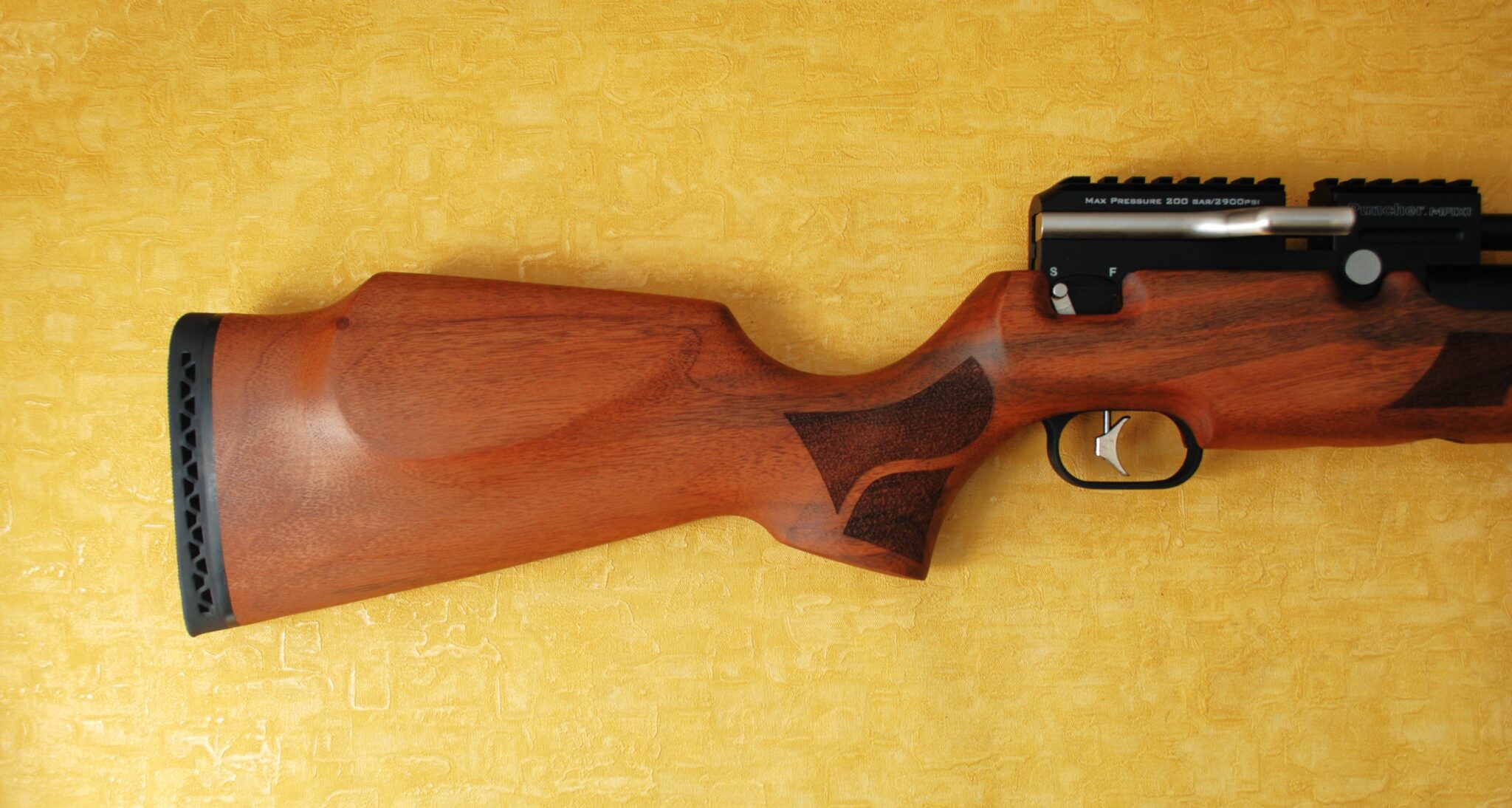 KRAL ARMS PUNCHER WALNUT PCP AIR RIFLE - Emma Custom Rifles